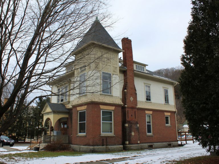 Hartford Library, Hartford, Vermont - Lost New England