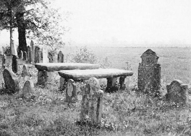 Old Hadley Cemetery, Hadley, Massachusetts - Lost New England